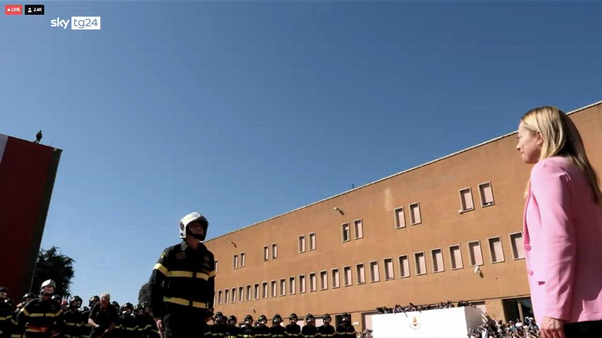 Vigili del fuoco, Meloni e Piantedosi al giuramento | Video Sky