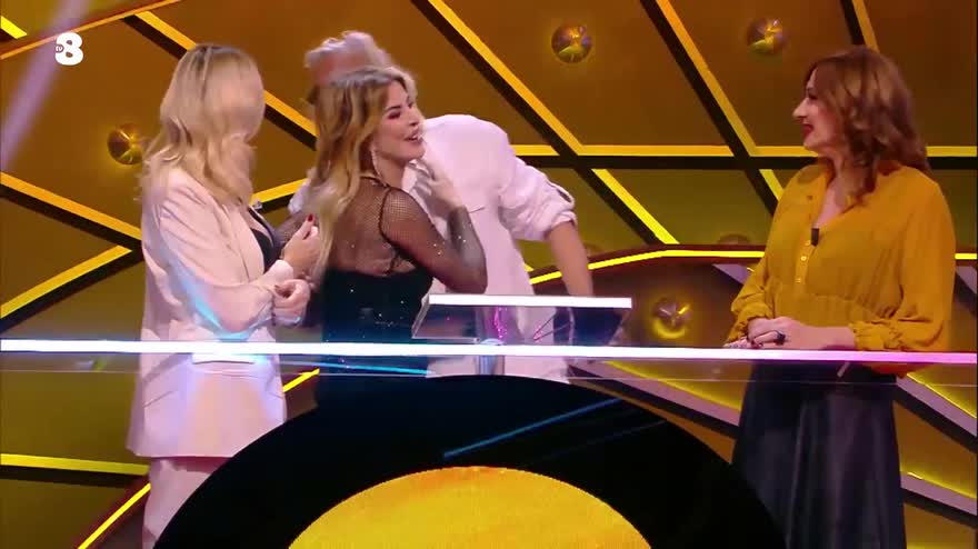 100% Italia Special - Sandy e Alba | TV8